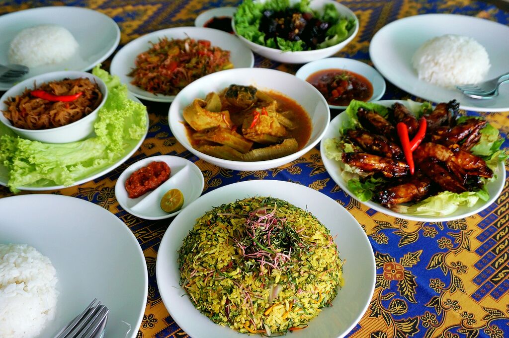 [Penang, Malaysia] Nyonya dinner at Baba Phang, Sri Bahari Road - Asia ...