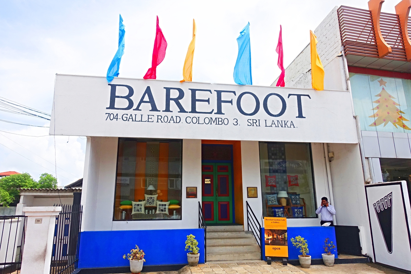 [Colombo, Sri Lanka] The Garden Café at Barefoot, Galle Road - Asia ...