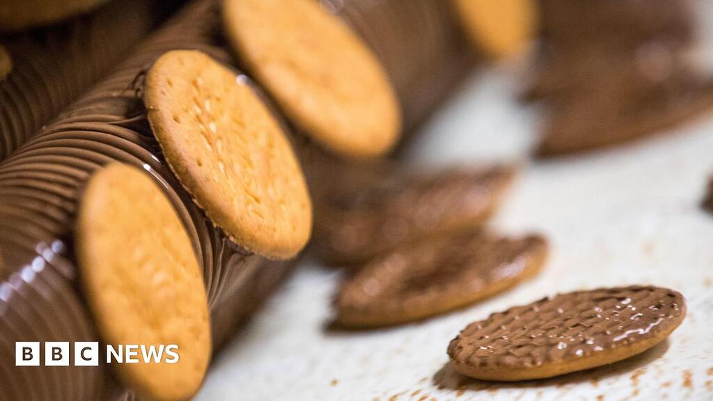 How to eat a chocolate digestive. Who knew? - Food Media and News ...