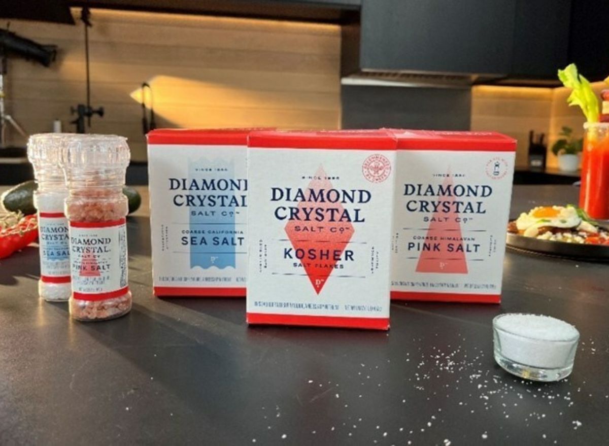Diamond Crystal Kosher salt vs salt flakes - Cooking, Cookbooks ...