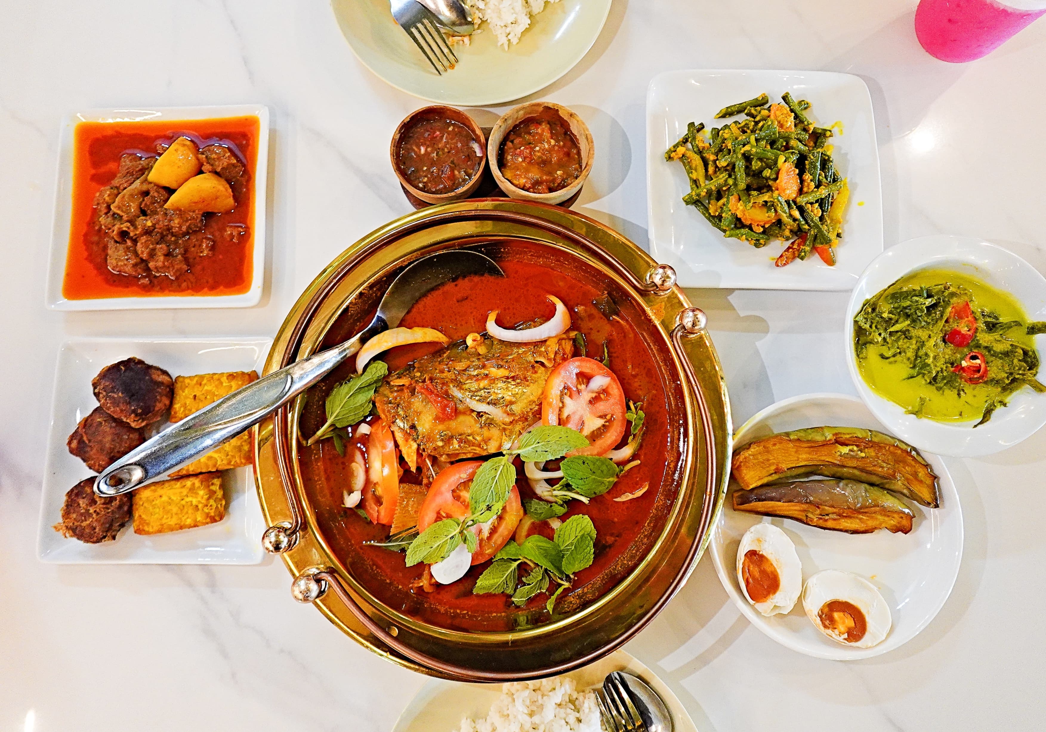 [Penang, Malaysia] Malay cuisine at Minah Restaurant, Gelugor - Asia ...