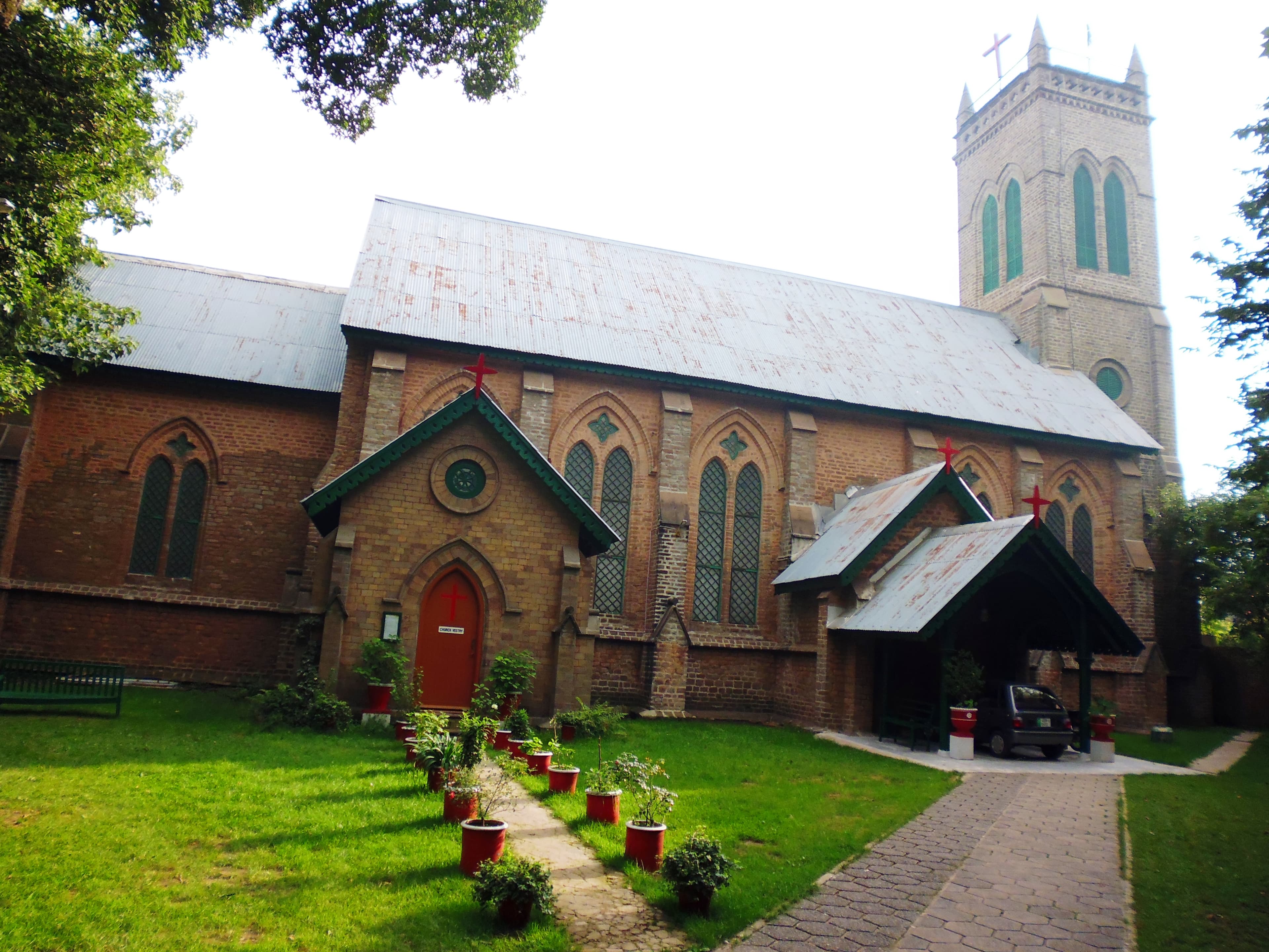 [Heald Green, Greater Manchester] Nafees Sweet Centre & Restaurant - U ...