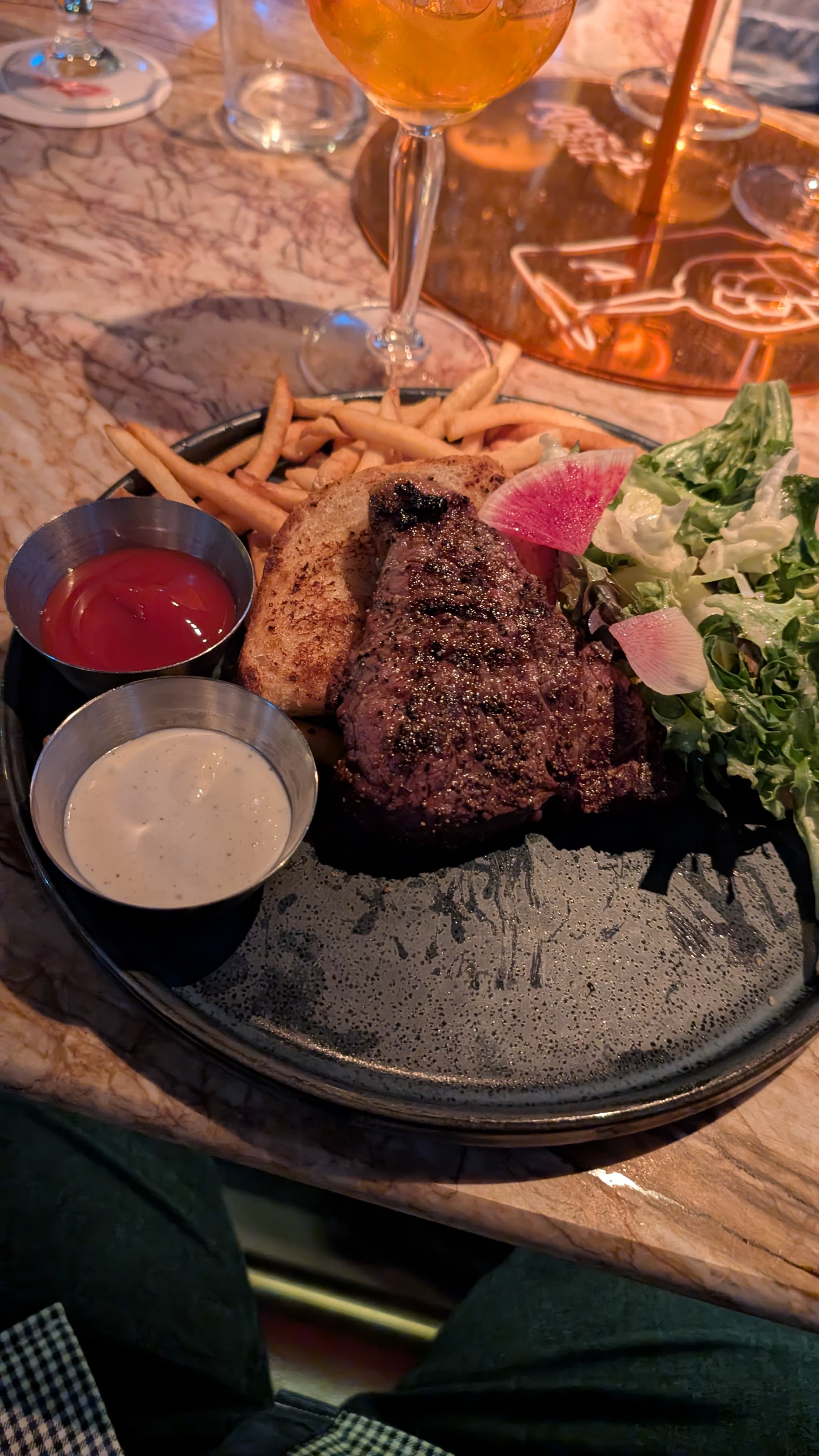 Happy hour specials [Toronto] - Ontario - Hungry Onion